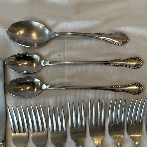 Oneida | Dining | Wm A Rogers Oneida Ltd Mansfield Amadeus Deluxe Stainless Flatware Set Lot 7 ...